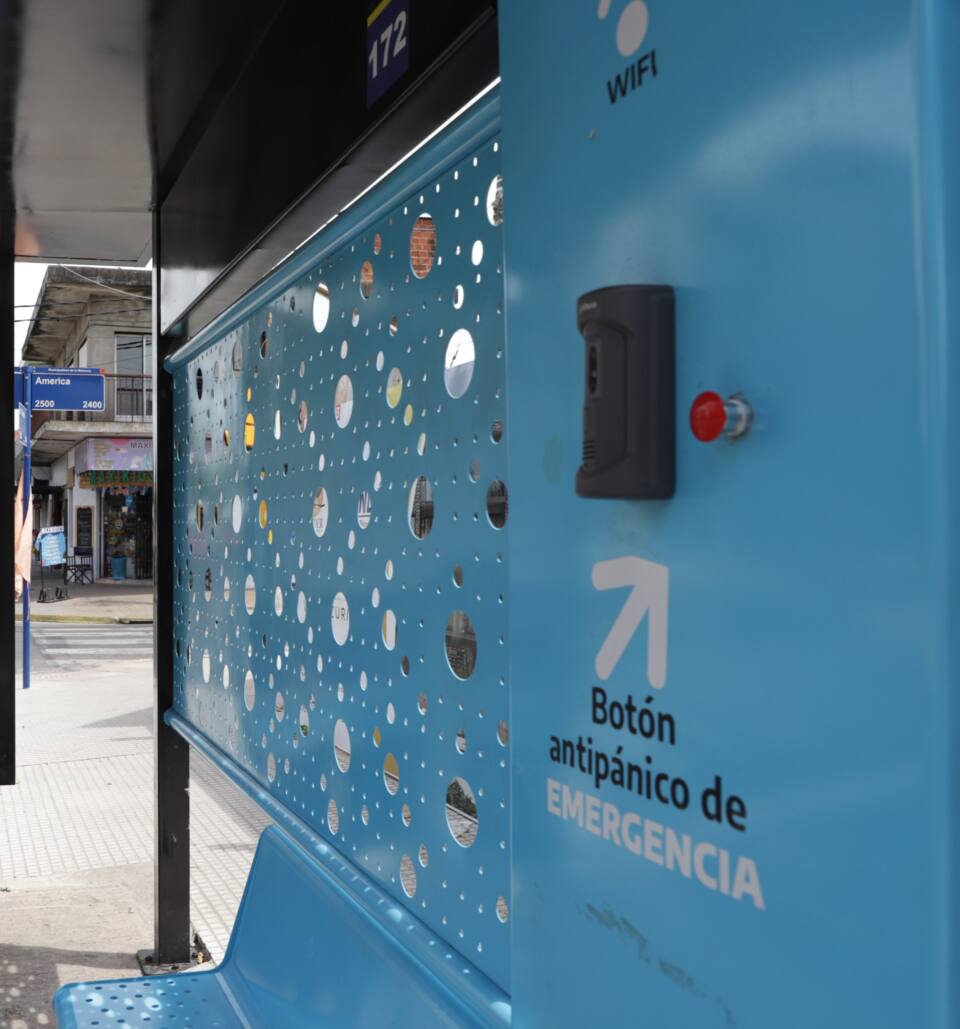 Instalación de paradas seguras en Ramos Mejia - El Nacional de Matanza