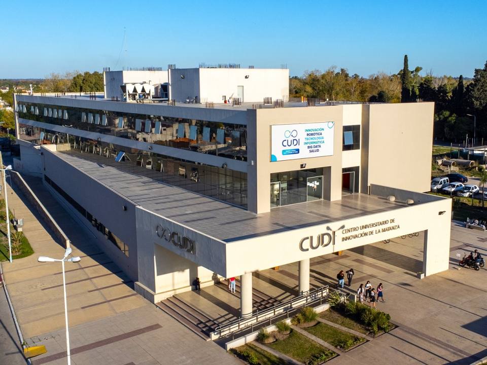 Comienza la inscripción para el ciclo lectivo 2025 del Centro Universitario de la Innovación ...